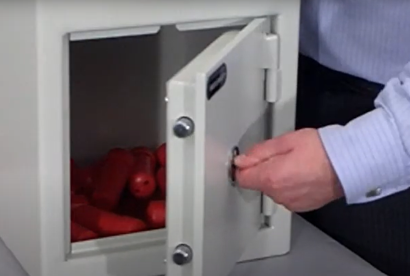 STEEL STOR DR48 ROTARY DEPOSIT SAFE - Securikey