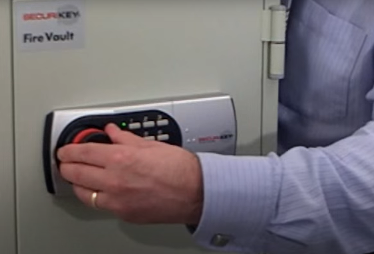 FIRE VAULT FIRE RESISTANT DOCUMENT SAFE - Securikey