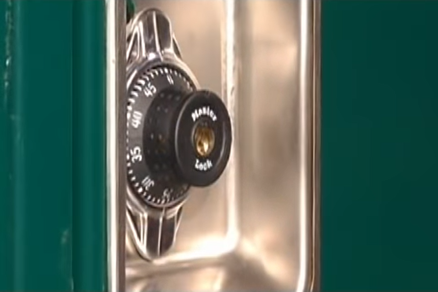 How to change a built-in locker lock combination - Securikey